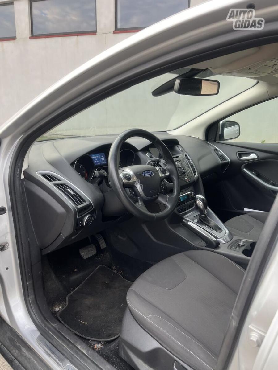 Pelēks Ford Focus 2011 Jurbarkas, ar dzinēja tilpumu 2.00 L un nobraukumu 330 tūkst. km par 2900 €, foto 11 vietnē AUTOMOTO.COM.LV