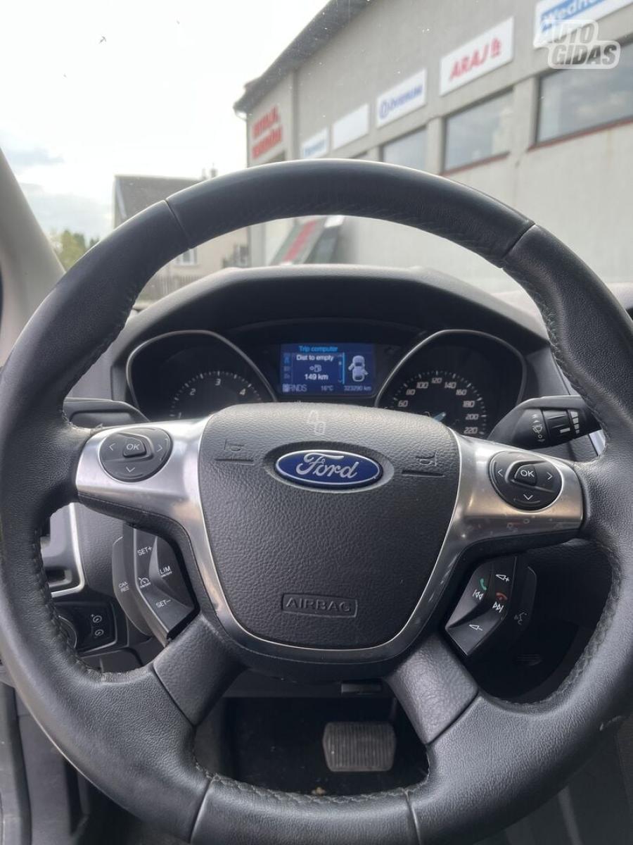Pelēks Ford Focus 2011 Jurbarkas, ar dzinēja tilpumu 2.00 L un nobraukumu 330 tūkst. km par 2900 €, foto 14 vietnē AUTOMOTO.COM.LV