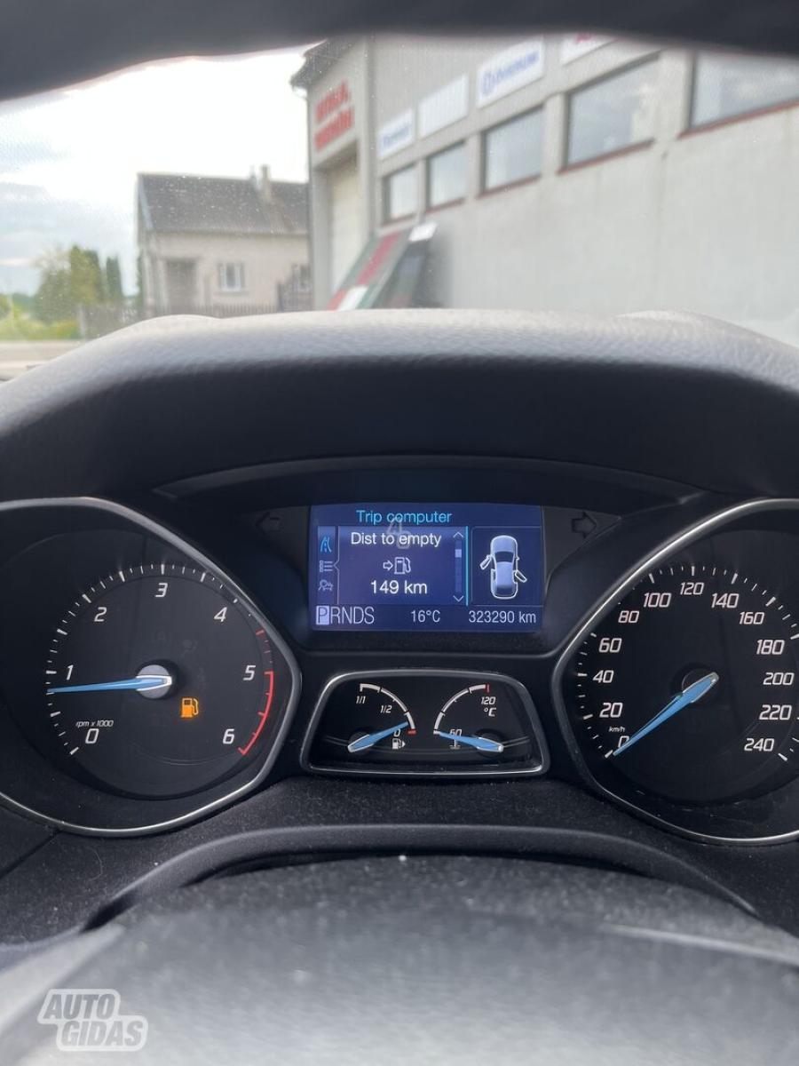 Pelēks Ford Focus 2011 Jurbarkas, ar dzinēja tilpumu 2.00 L un nobraukumu 330 tūkst. km par 2900 €, foto 15 vietnē AUTOMOTO.COM.LV