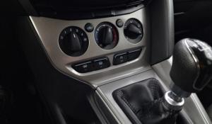 Pelēks Ford Focus 2011 Rīga, ar dzinēja tilpumu 1.60 L un nobraukumu 244 tūkst. km par 4700 €, foto 4 vietnē AUTOMOTO.COM.LV