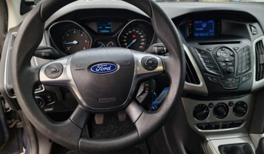 Pelēks Ford Focus 2011 Rīga, ar dzinēja tilpumu 1.60 L un nobraukumu 244 tūkst. km par 4700 €, foto 8 vietnē AUTOMOTO.COM.LV