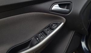 Pelēks Ford Focus 2011 Rīga, ar dzinēja tilpumu 1.60 L un nobraukumu 244 tūkst. km par 4700 €, foto 10 vietnē AUTOMOTO.COM.LV