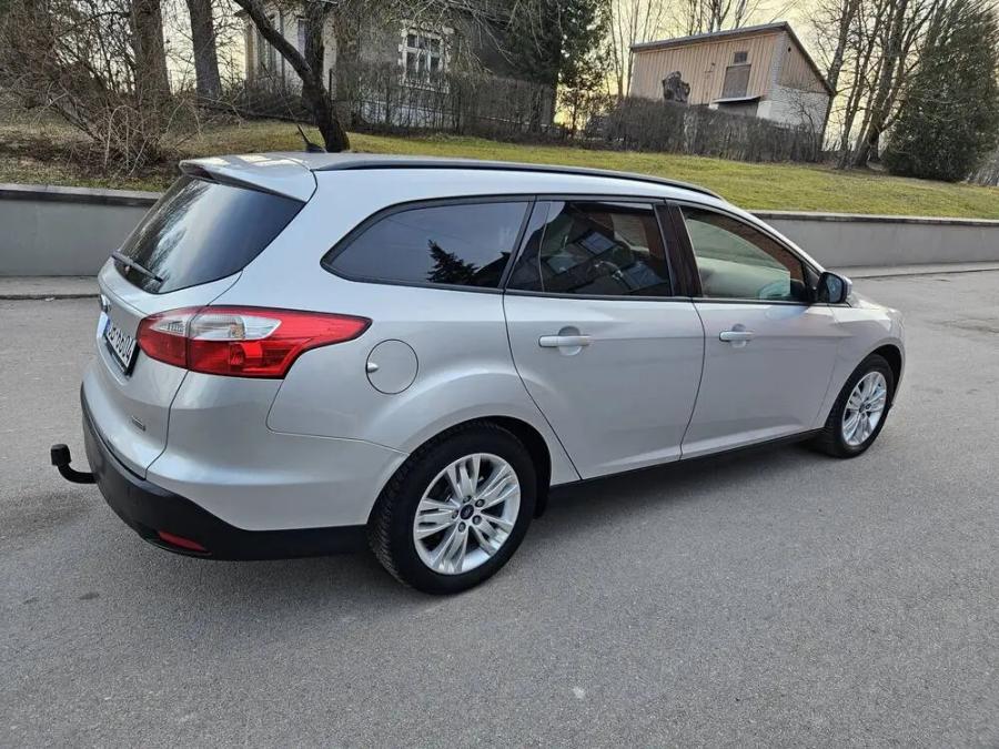 Pelēks Ford Focus 2011 Jēkabpils, ar dzinēja tilpumu 1.60 L un nobraukumu 256 tūkst. km par 4490 €, foto 6 vietnē AUTOMOTO.COM.LV