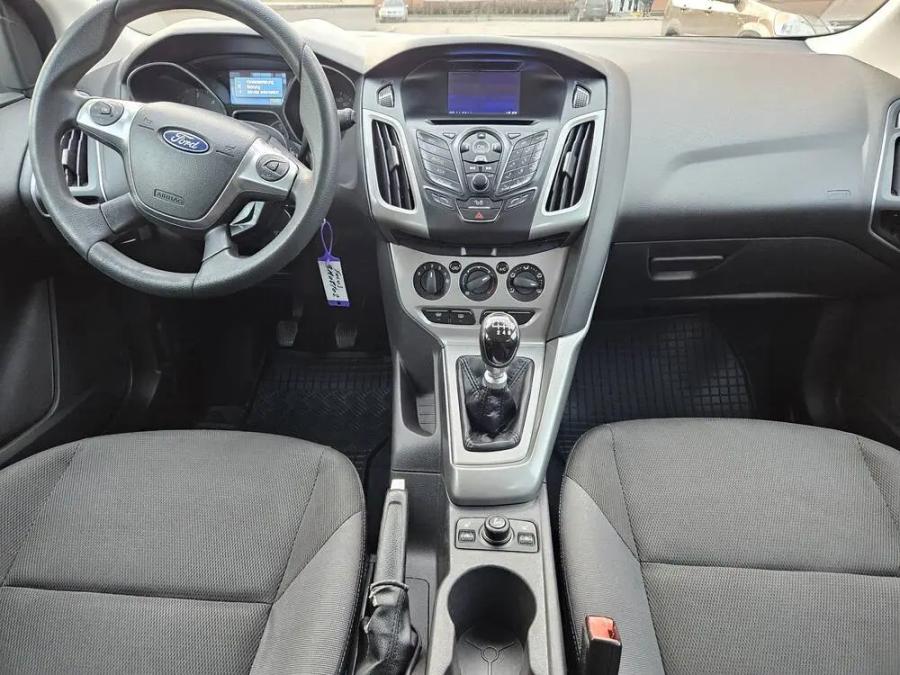 Pelēks Ford Focus 2011 Jēkabpils, ar dzinēja tilpumu 1.60 L un nobraukumu 256 tūkst. km par 4490 €, foto 16 vietnē AUTOMOTO.COM.LV