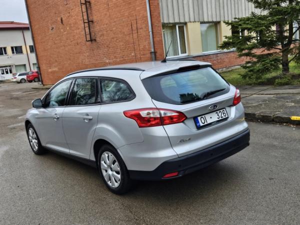 Grey Ford Focus 2011 in Riga, with an engine capacity of 1.60 L and mileage of 234 thousand km for 4490 €, photo 8 on AUTOMOTO.COM.LV