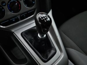 Grey Ford Focus 2011 in Riga, with an engine capacity of 1.60 L and mileage of 234 thousand km for 4490 €, photo 30 on AUTOMOTO.COM.LV