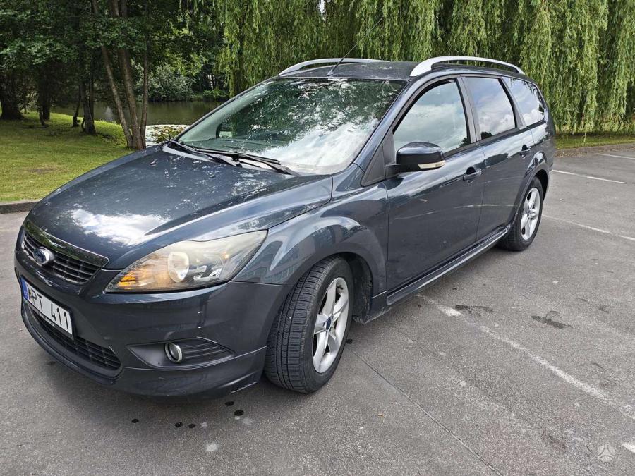 Grey Ford Focus 2011 in Klaipeda, with an engine capacity of 1.56 L and mileage of 190 thousand km for 2800 €, photo 1 on AUTOMOTO.COM.LV