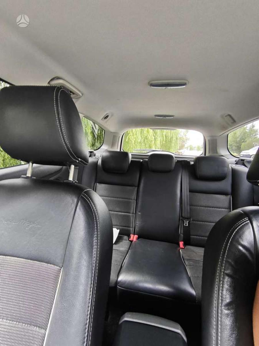 Grey Ford Focus 2011 in Klaipeda, with an engine capacity of 1.56 L and mileage of 190 thousand km for 2800 €, photo 7 on AUTOMOTO.COM.LV