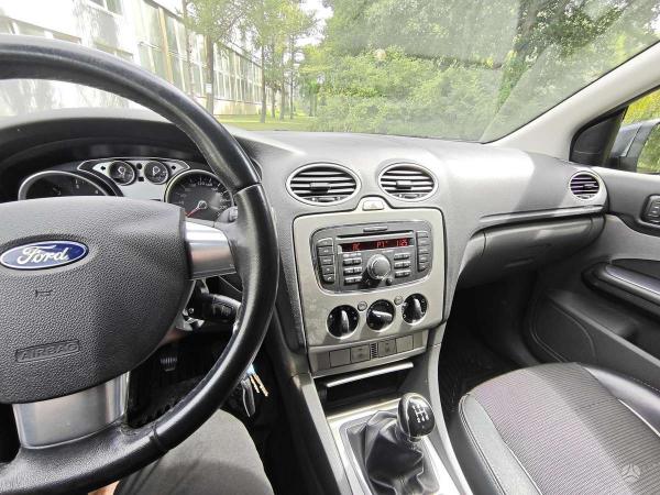 Grey Ford Focus 2011 in Klaipeda, with an engine capacity of 1.56 L and mileage of 190 thousand km for 2800 €, photo 7 on AUTOMOTO.COM.LV