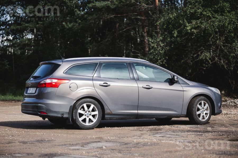 Pelēks Ford Focus 2011 Rīga, ar dzinēja tilpumu 1.60 L un nobraukumu 314 tūkst. km par 2550 €, foto 5 vietnē AUTOMOTO.COM.LV