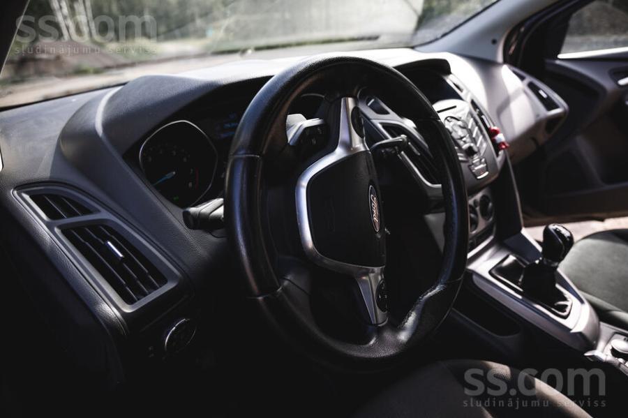 Pelēks Ford Focus 2011 Rīga, ar dzinēja tilpumu 1.60 L un nobraukumu 314 tūkst. km par 2550 €, foto 6 vietnē AUTOMOTO.COM.LV