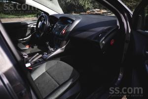 Pelēks Ford Focus 2011 Rīga, ar dzinēja tilpumu 1.60 L un nobraukumu 314 tūkst. km par 2550 €, foto 7 vietnē AUTOMOTO.COM.LV