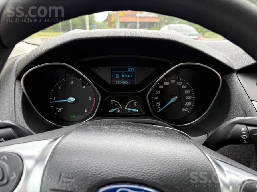Grey Ford Focus 2011 in Riga, with an engine capacity of 1.60 L and mileage of 266 thousand km for 2700 €, photo 7 on AUTOMOTO.COM.LV