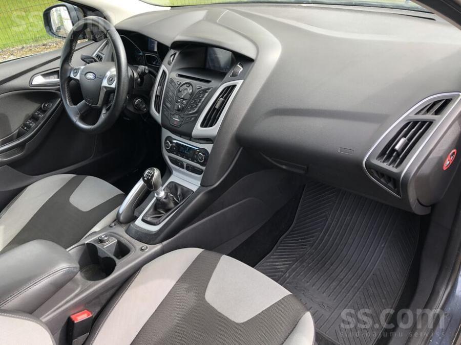Pelēks Ford Focus 2012 Valmiera, ar dzinēja tilpumu 1.60 L un nobraukumu 260 tūkst. km par 3950 €, foto 5 vietnē AUTOMOTO.COM.LV