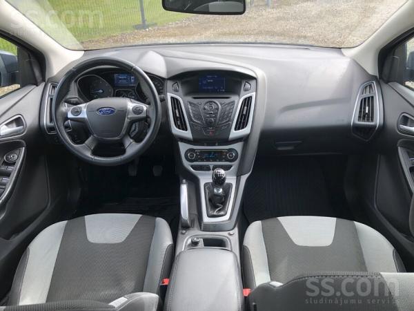 Pelēks Ford Focus 2012 Valmiera, ar dzinēja tilpumu 1.60 L un nobraukumu 260 tūkst. km par 3950 €, foto 6 vietnē AUTOMOTO.COM.LV