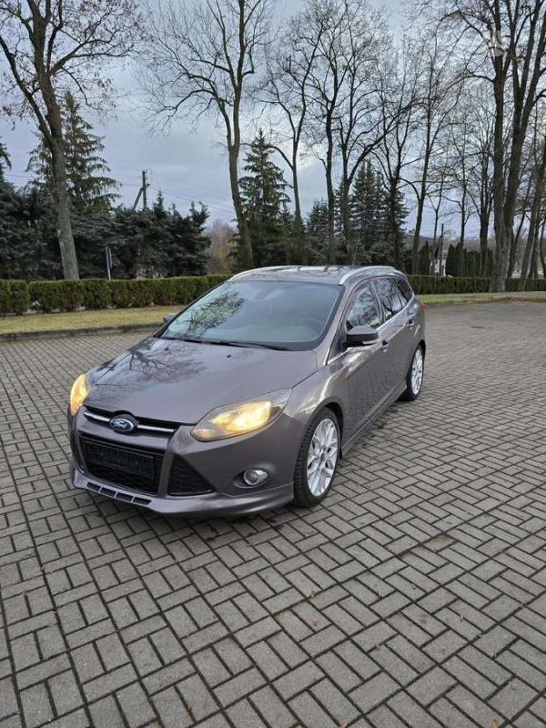 Grey Ford Focus 2012 in Marijampole, with an engine capacity of 2.00 L and mileage of 245 thousand km for 4500 €, photo 1 on AUTOMOTO.COM.LV