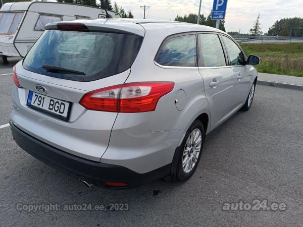 Pelēks Ford Focus 2012 Tallina, ar dzinēja tilpumu 2.00 L un nobraukumu 290 tūkst. km par 2300 €, foto 4 vietnē AUTOMOTO.COM.LV