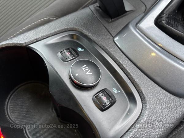 Pelēks Ford Focus 2012 Tallina, ar dzinēja tilpumu 2.00 L un nobraukumu 290 tūkst. km par 2490 €, foto 11 vietnē AUTOMOTO.COM.LV