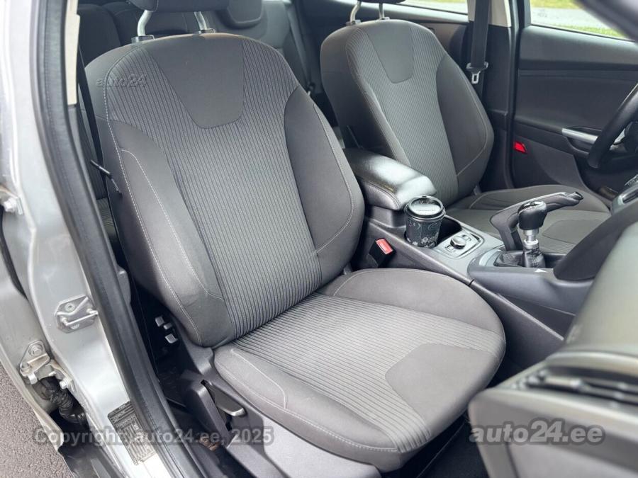 Grey Ford Focus 2012 in Tallinn, with an engine capacity of 2.00 L and mileage of 290 thousand km for 2490 €, photo 12 on AUTOMOTO.COM.LV