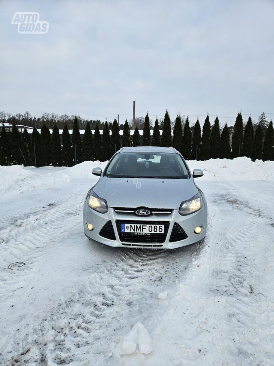 Grey Ford Focus 2012 in Silute, with an engine capacity of 1.60 L and mileage of 262 thousand km for 2750 €, photo 1 on AUTOMOTO.COM.LV