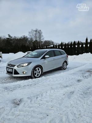 Grey Ford Focus 2012 in Silute, with an engine capacity of 1.60 L and mileage of 262 thousand km for 2750 €, photo 2 on AUTOMOTO.COM.LV