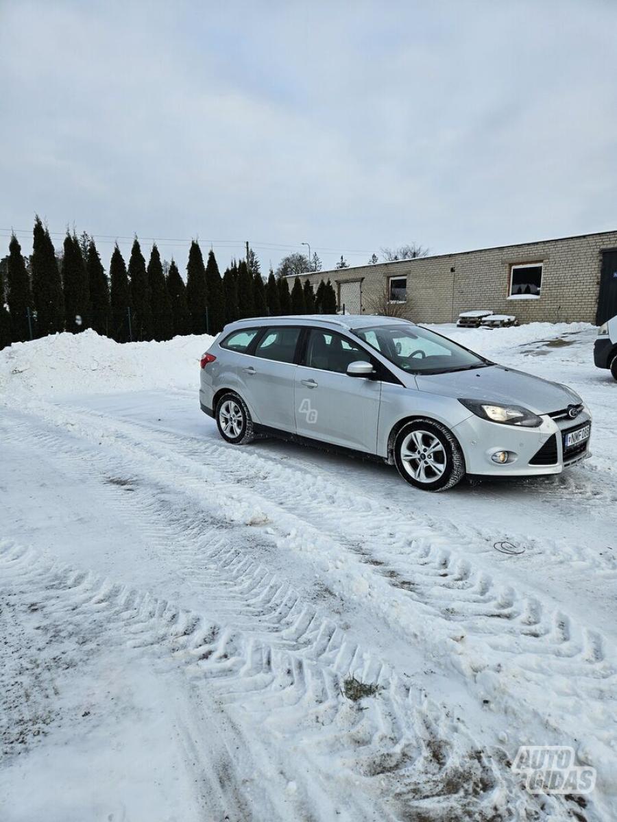 Grey Ford Focus 2012 in Silute, with an engine capacity of 1.60 L and mileage of 262 thousand km for 2750 €, photo 4 on AUTOMOTO.COM.LV