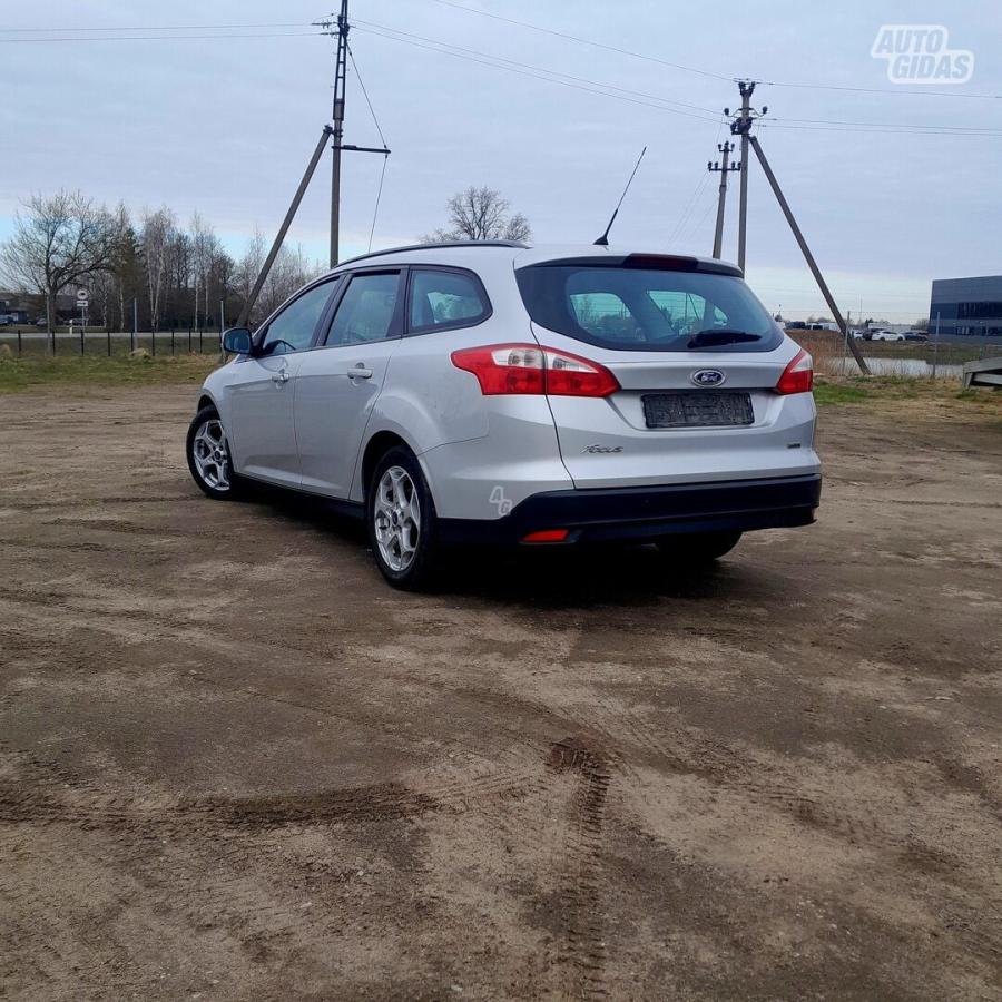 Grey Ford Focus 2012 in Marijampole, with an engine capacity of 1.60 L and mileage of 247 thousand km for 2400 €, photo 6 on AUTOMOTO.COM.LV