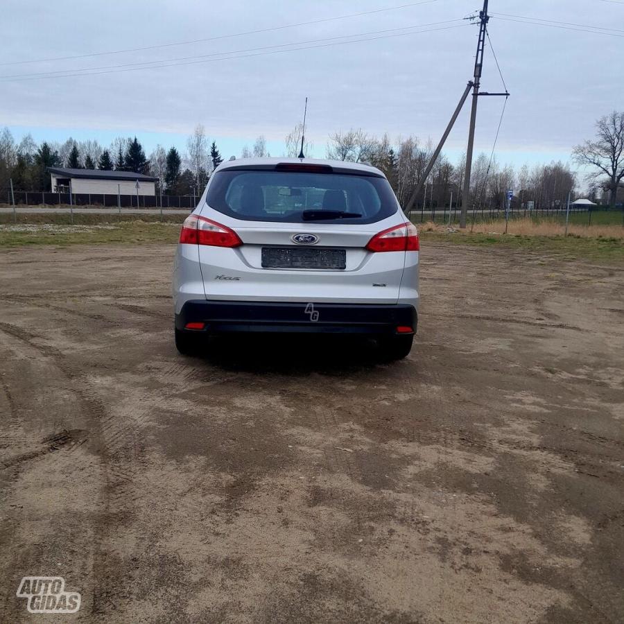 Grey Ford Focus 2012 in Marijampole, with an engine capacity of 1.60 L and mileage of 247 thousand km for 2400 €, photo 8 on AUTOMOTO.COM.LV