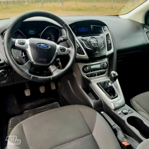 Pelēks Ford Focus 2012 Marijampole, ar dzinēja tilpumu 1.60 L un nobraukumu 247 tūkst. km par 2400 €, foto 9 vietnē AUTOMOTO.COM.LV