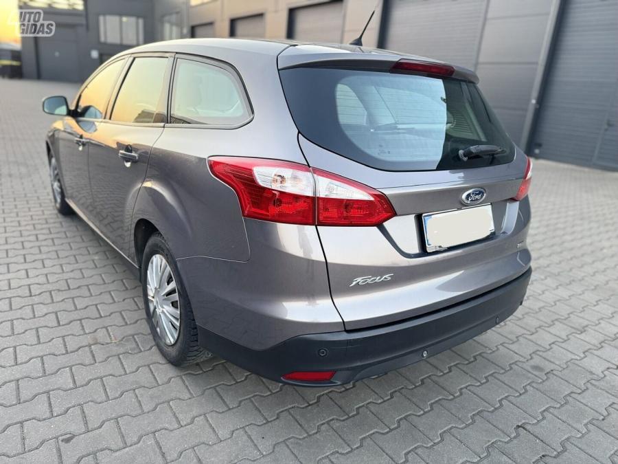 Pelēks Ford Focus 2012 Kauņa, ar dzinēja tilpumu 1.00 L un nobraukumu 200 tūkst. km par 2750 €, foto 5 vietnē AUTOMOTO.COM.LV