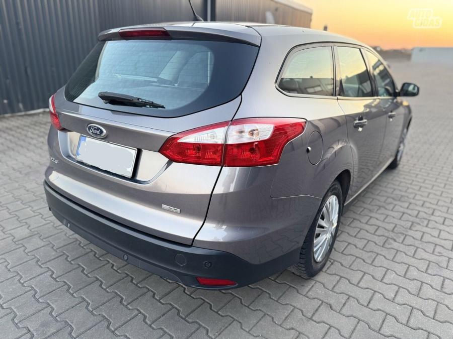 Pelēks Ford Focus 2012 Kauņa, ar dzinēja tilpumu 1.00 L un nobraukumu 200 tūkst. km par 2750 €, foto 6 vietnē AUTOMOTO.COM.LV