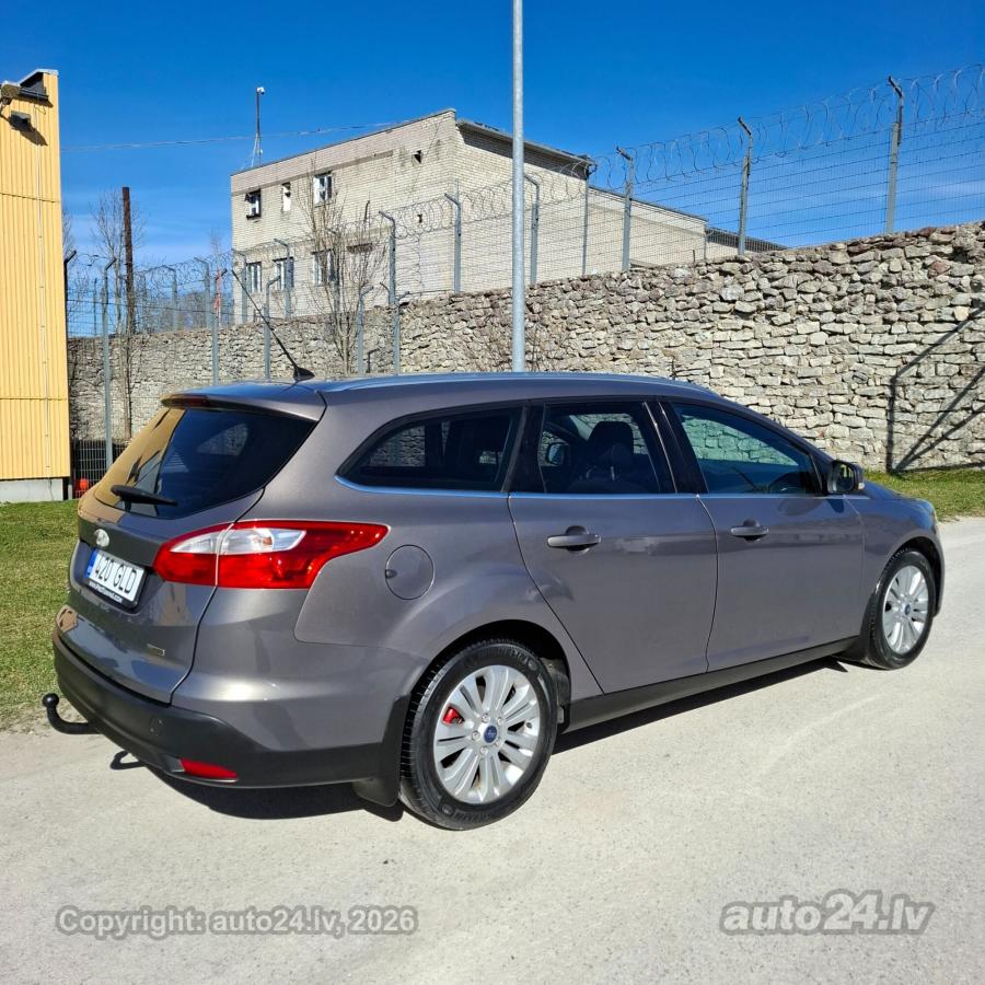 Grey Ford Focus 2012 in Tallinn, with an engine capacity of 1.60 L and mileage of 329 thousand km for 4000 €, photo 17 on AUTOMOTO.COM.LV