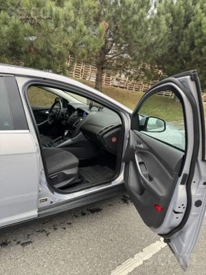 Grey Ford Focus 2012 in Ogre, with an engine capacity of 1.60 L and mileage of 138 thousand km for 3800 €, photo 5 on AUTOMOTO.COM.LV