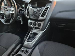 Grey Ford Focus 2012 in Jekabpils, with an engine capacity of 1.60 L and mileage of 291 thousand km for 4490 €, photo 19 on AUTOMOTO.COM.LV