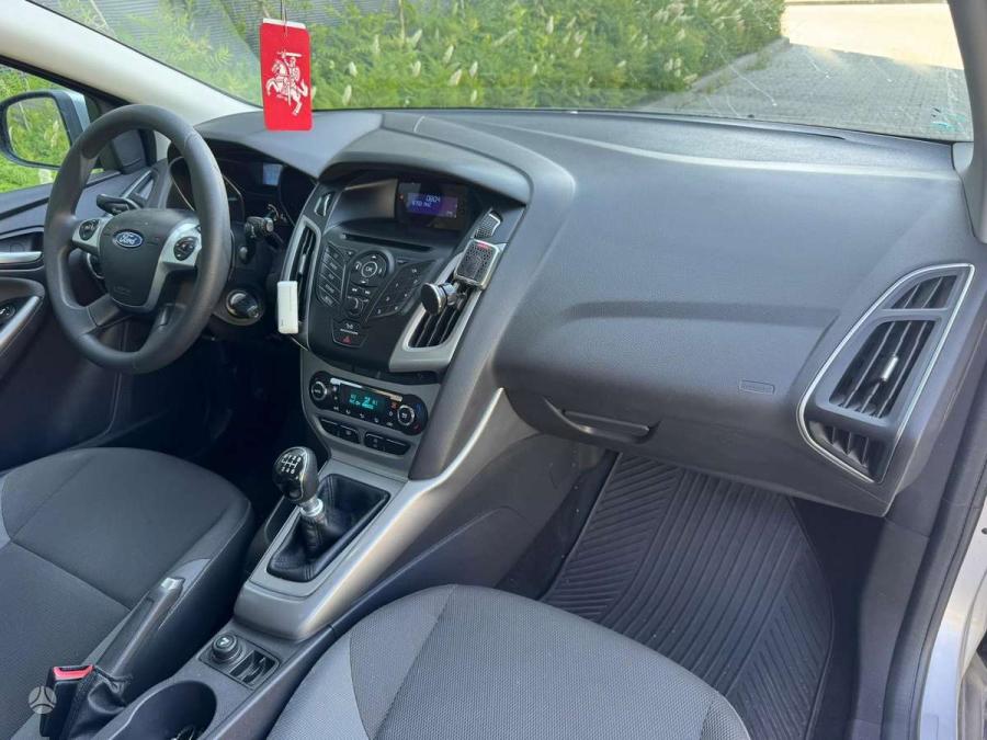 Grey Ford Focus 2012 in Vilnius, with an engine capacity of 1.56 L and mileage of 200 thousand km for 2750 €, photo 10 on AUTOMOTO.COM.LV