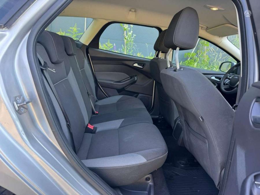 Grey Ford Focus 2012 in Vilnius, with an engine capacity of 1.56 L and mileage of 200 thousand km for 2750 €, photo 12 on AUTOMOTO.COM.LV