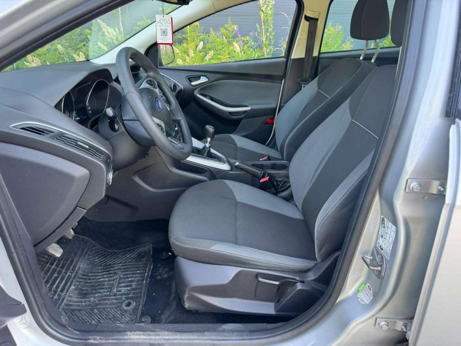 Grey Ford Focus 2012 in Vilnius, with an engine capacity of 1.56 L and mileage of 200 thousand km for 2750 €, photo 14 on AUTOMOTO.COM.LV