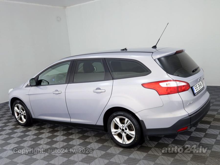 Pelēks Ford Focus 2012 Tallina, ar dzinēja tilpumu 1.60 L un nobraukumu 167 tūkst. km par 1199 €, foto 5 vietnē AUTOMOTO.COM.LV