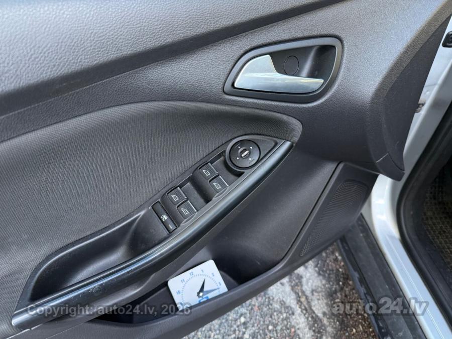 Pelēks Ford Focus 2012 Tallina, ar dzinēja tilpumu 2.00 L un nobraukumu 230 tūkst. km par 1500 €, foto 12 vietnē AUTOMOTO.COM.LV