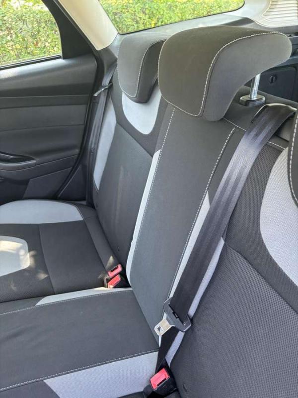 Grey Ford Focus 2012 in Jurbarkas, with an engine capacity of 2.00 L and mileage of 202 thousand km for 3700 €, photo 7 on AUTOMOTO.COM.LV