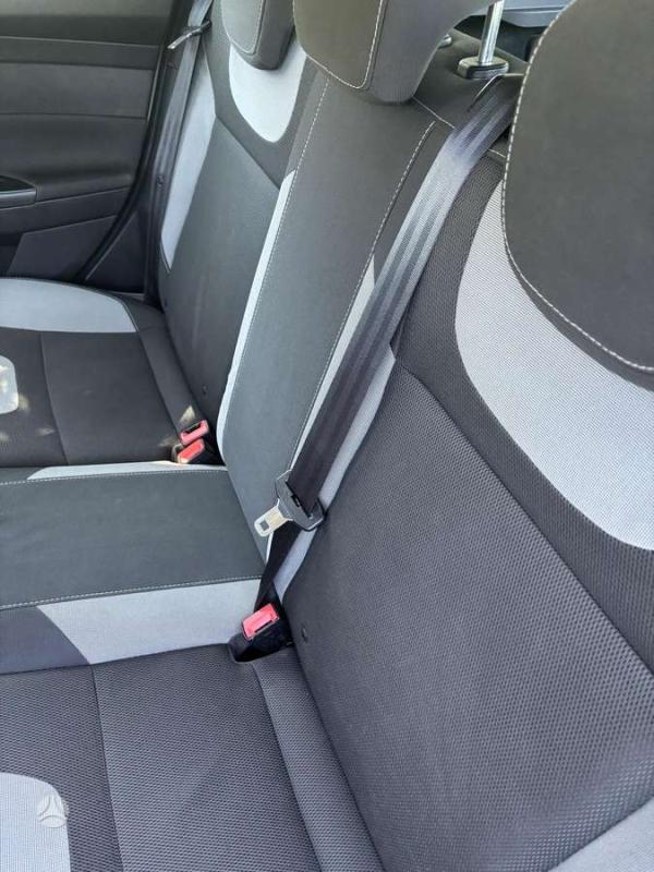 Grey Ford Focus 2012 in Jurbarkas, with an engine capacity of 2.00 L and mileage of 202 thousand km for 3400 €, photo 7 on AUTOMOTO.COM.LV