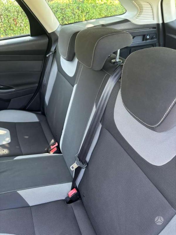 Grey Ford Focus 2012 in Jurbarkas, with an engine capacity of 2.00 L and mileage of 202 thousand km for 3400 €, photo 8 on AUTOMOTO.COM.LV
