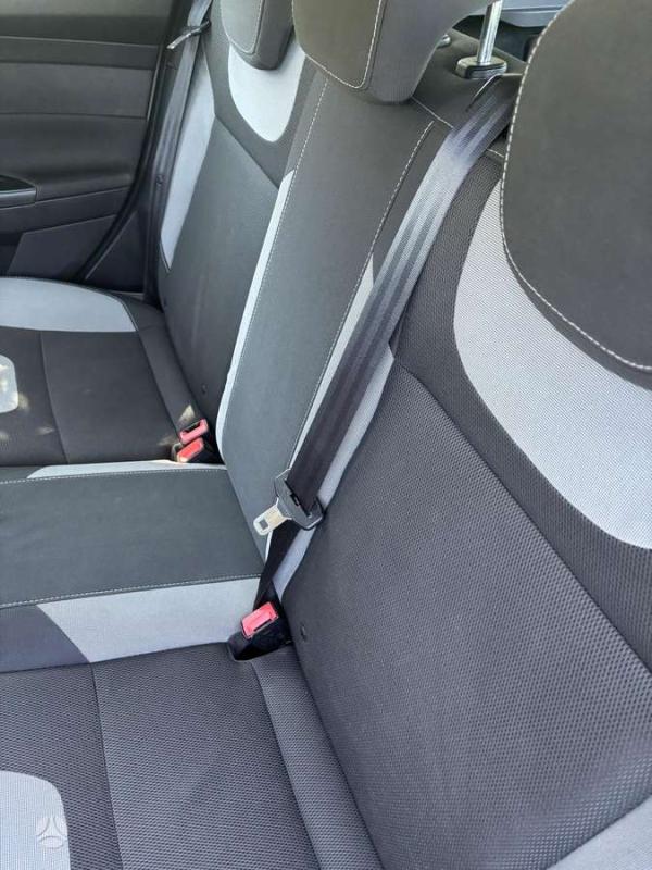 Grey Ford Focus 2012 in Jurbarkas, with an engine capacity of 2.00 L and mileage of 202 thousand km for 3300 €, photo 9 on AUTOMOTO.COM.LV