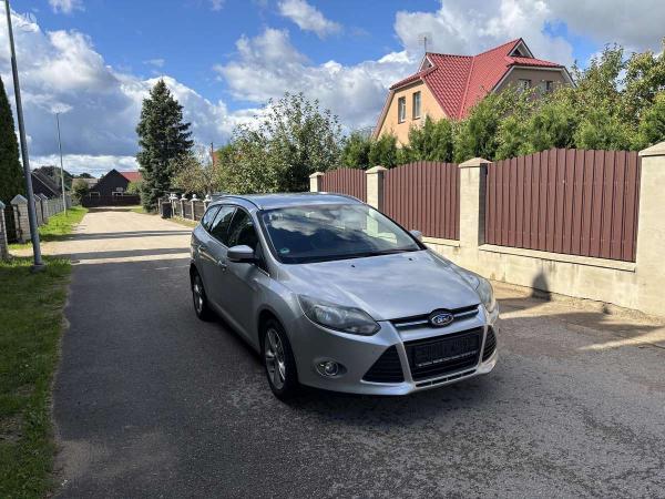 Ford Focus 2012 Jurbarkas vietnē Pelēks Ford Focus 2012 Jurbarkas, ar dzinēja tilpumu 2.00 L un nobraukumu 202 tūkst. km par 3200 €, foto 3 vietnē AUTOMOTO.COM.LV