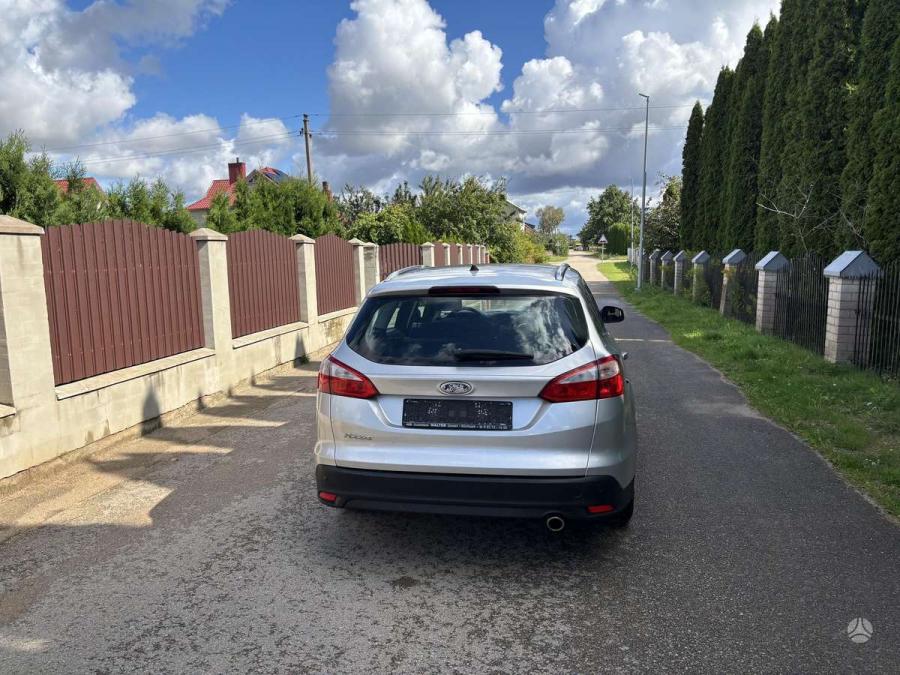 Pelēks Ford Focus 2012 Jurbarkas, ar dzinēja tilpumu 2.00 L un nobraukumu 202 tūkst. km par 3100 €, foto 6 vietnē AUTOMOTO.COM.LV
