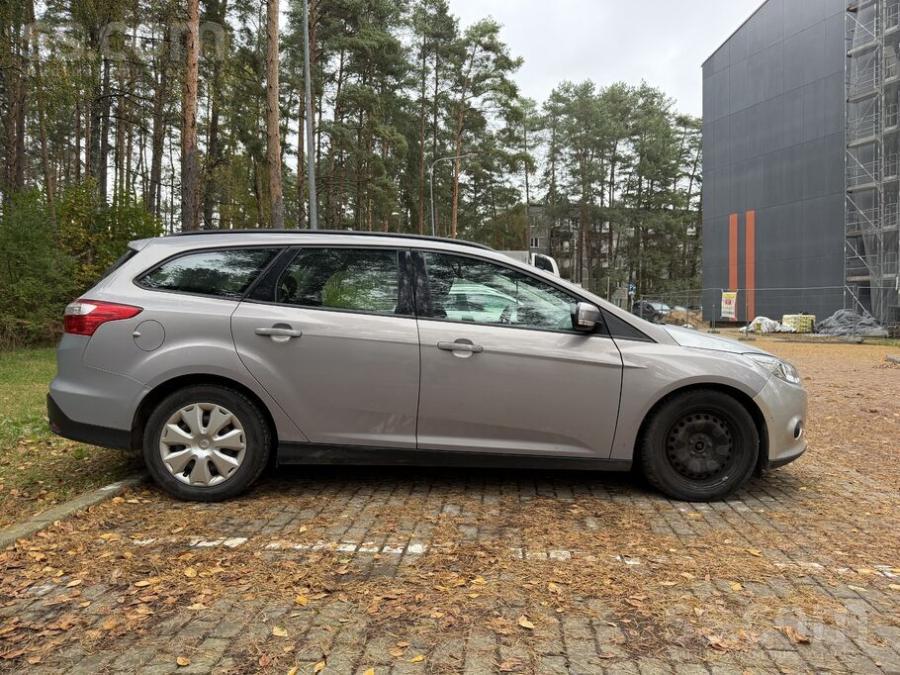 Pelēks Ford Focus 2012 Rīga, ar dzinēja tilpumu 1.60 L un nobraukumu 475 tūkst. km par 1500 €, foto 4 vietnē AUTOMOTO.COM.LV