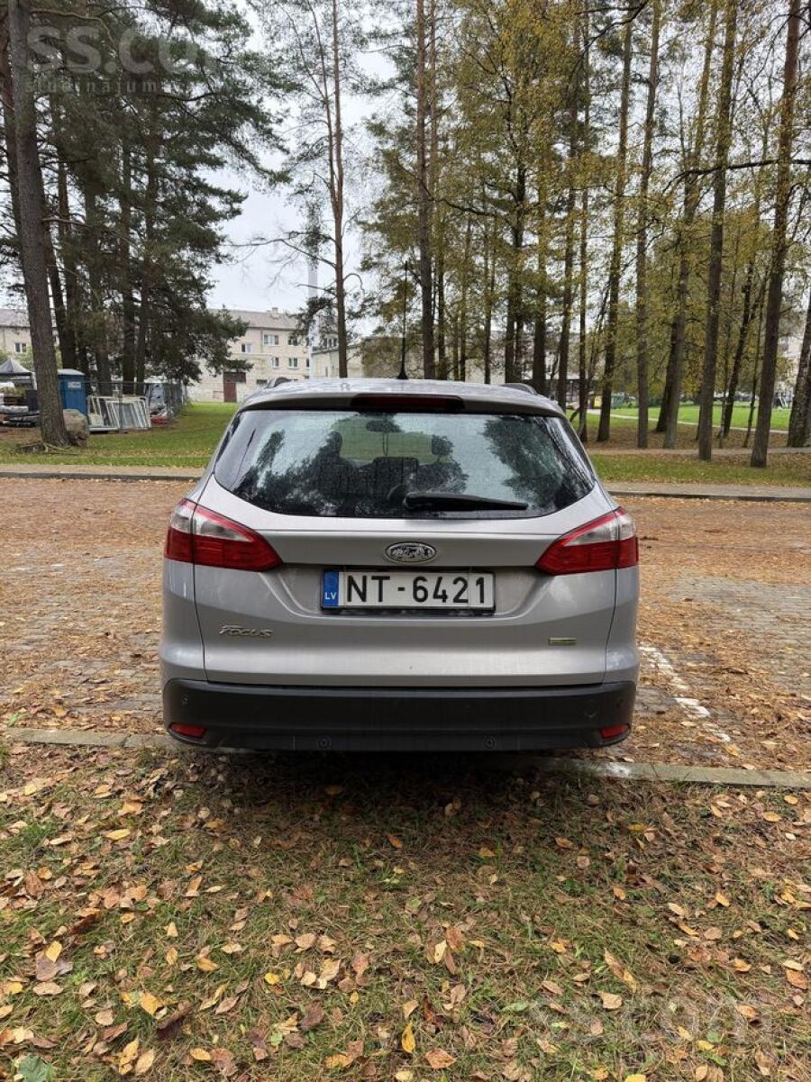 Pelēks Ford Focus 2012 Rīga, ar dzinēja tilpumu 1.60 L un nobraukumu 475 tūkst. km par 1500 €, foto 5 vietnē AUTOMOTO.COM.LV