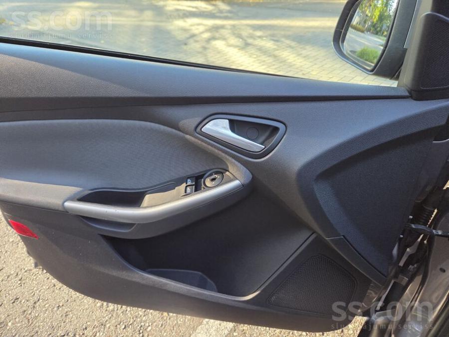 Pelēks Ford Focus 2012 Jūrmala, ar dzinēja tilpumu 1.60 L un nobraukumu 172 tūkst. km par 5350 €, foto 14 vietnē AUTOMOTO.COM.LV