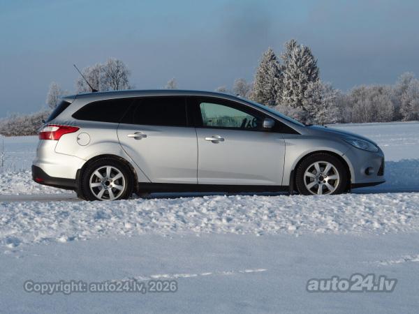 Grey Ford Focus 2013 in Tallinn, with an engine capacity of 1.60 L and mileage of 323 thousand km for 2690 €, photo 2 on AUTOMOTO.COM.LV