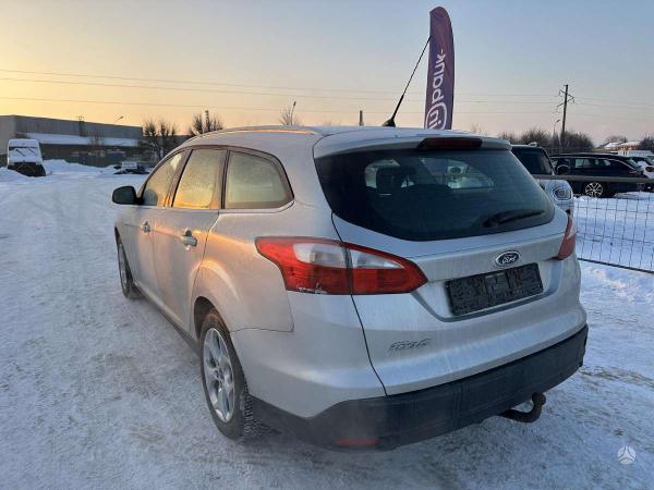 Pelēks Ford Focus 2013 Marijampole, ar dzinēja tilpumu 1.56 L un nobraukumu 153 tūkst. km par 2650 €, foto 7 vietnē AUTOMOTO.COM.LV